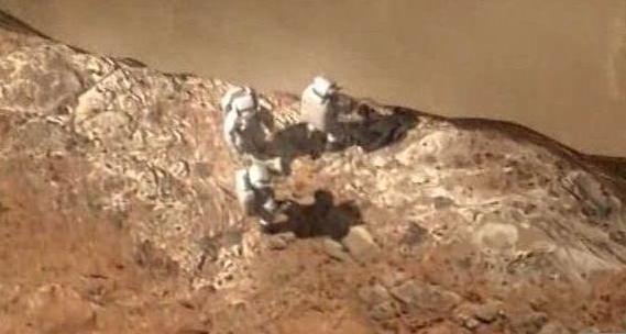 THE FIRST MAN ON MARS